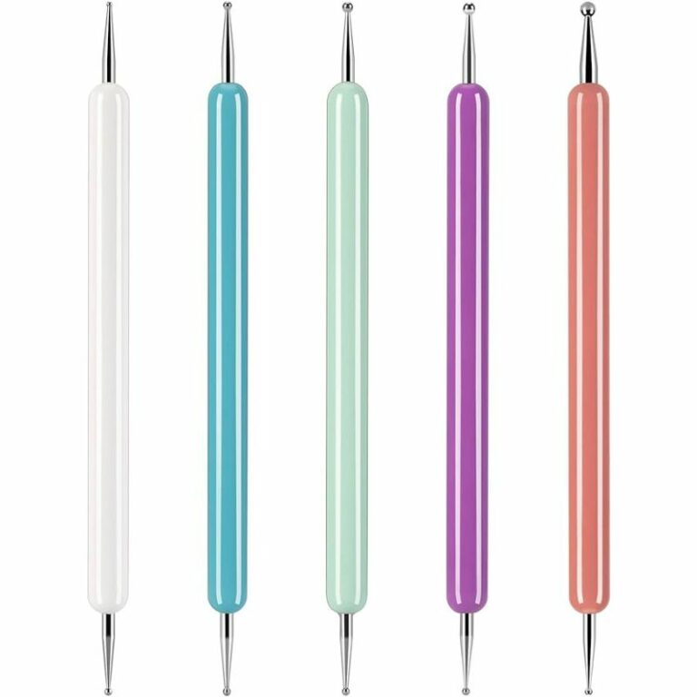 How to use carbon paper to transfer embroidery patterns